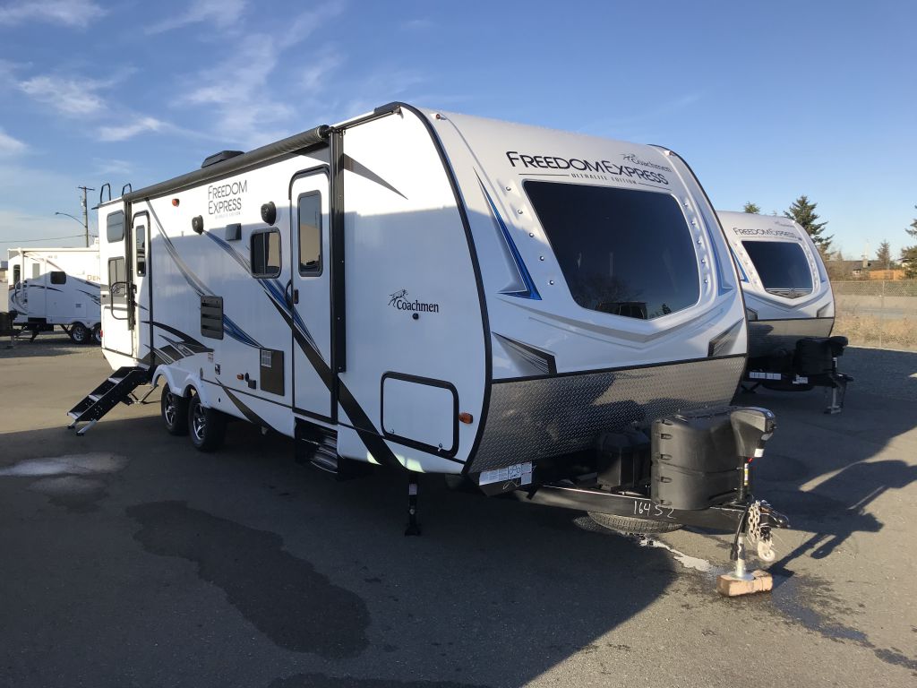 Freedom Express Travel Trailers | Peden RV Superstore