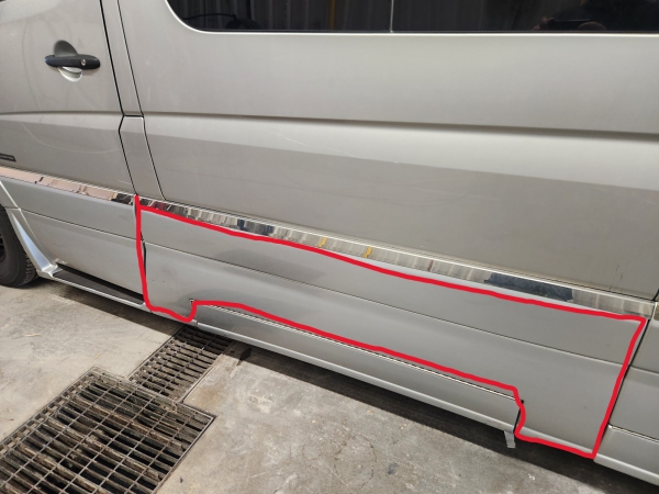 Roadtrek Sprinter molding body Dr front HM 1649 - Mobilife RV Centre