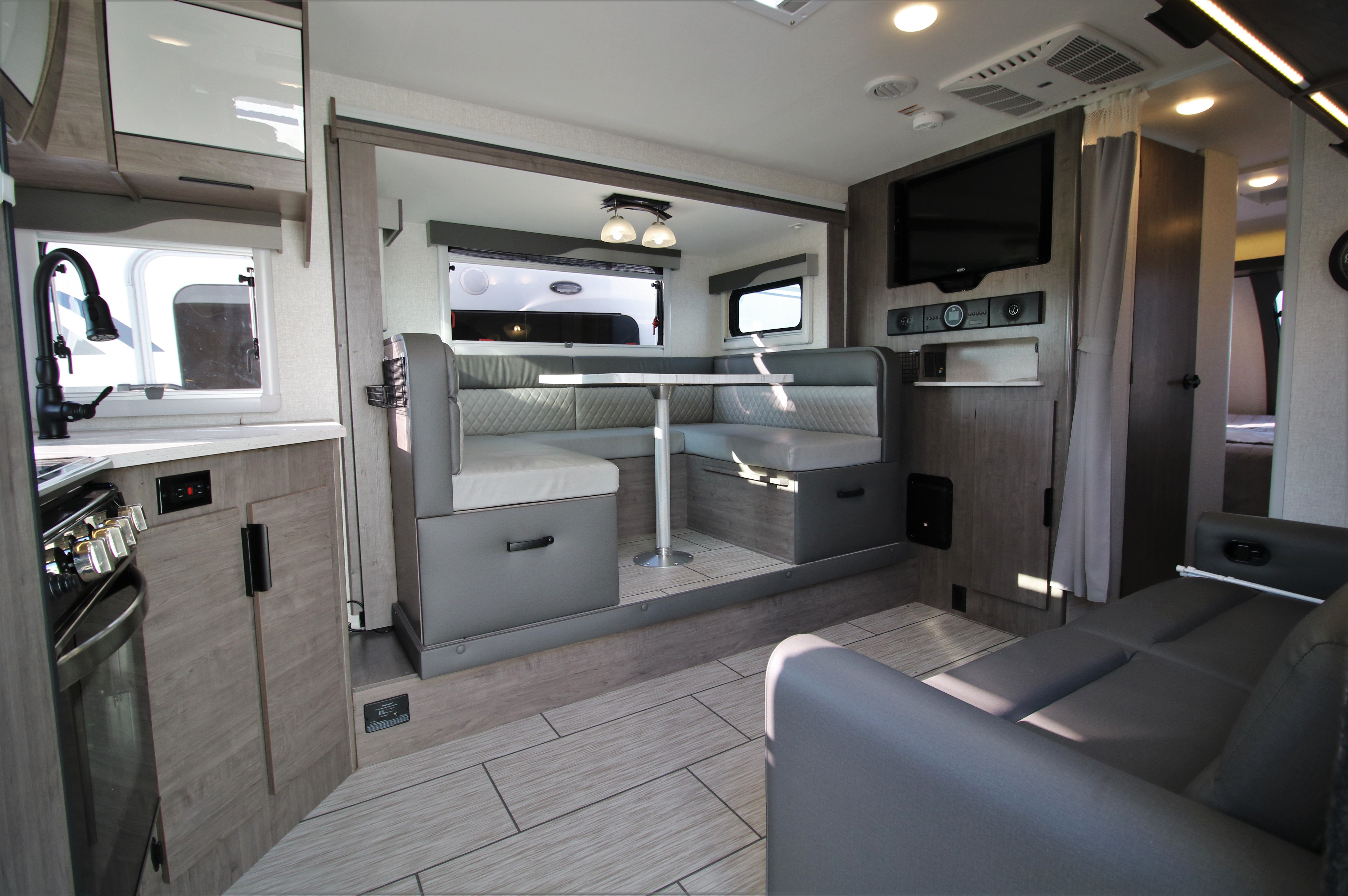 Used RV Travel Trailers for Sale - RVHotline Canada RV Trader