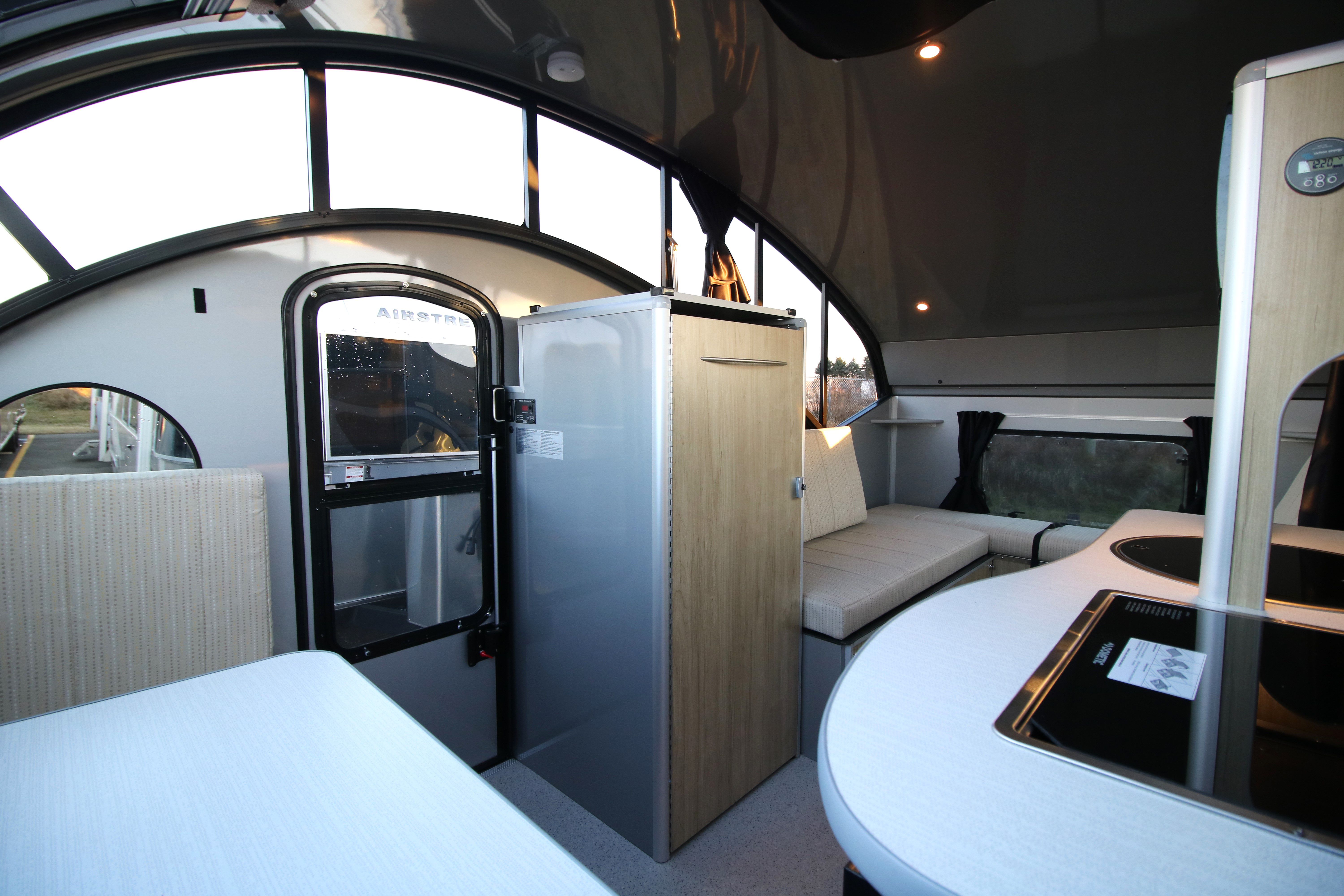 New and Used RV Travel Trailers for Sale - RVHotline Canada RV Trader