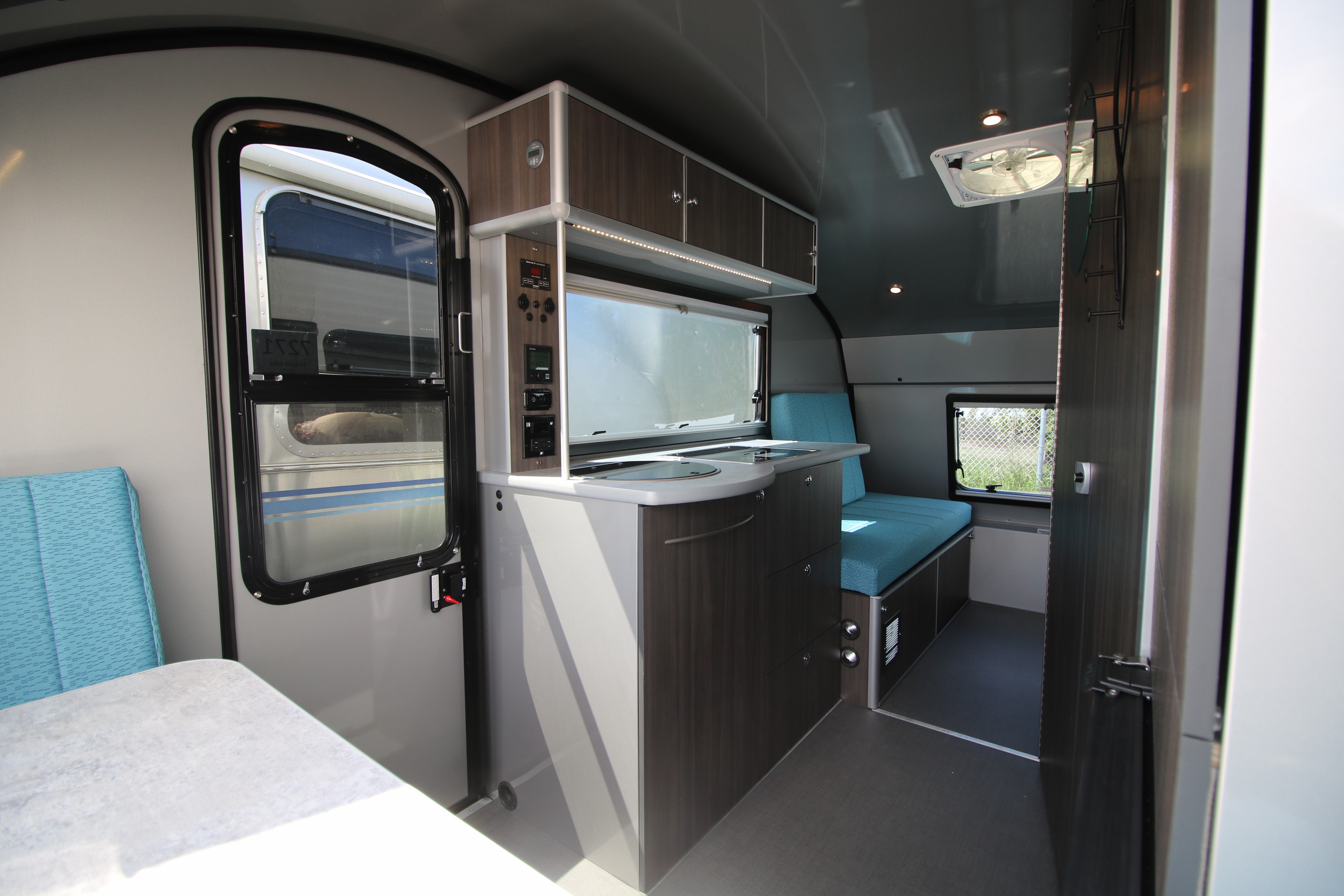 New and Used RV Travel Trailers for Sale - RVHotline Canada RV Trader