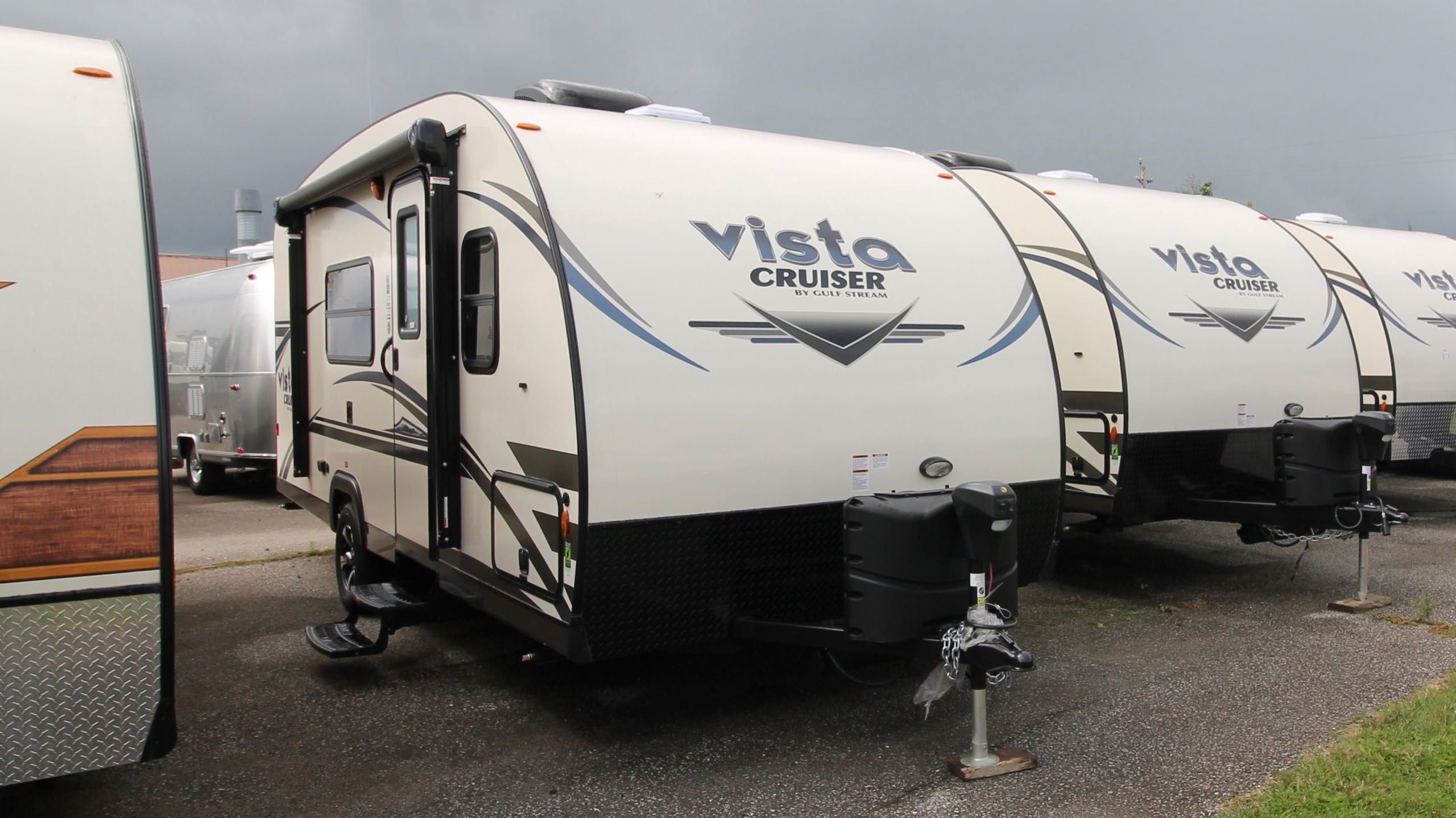 Vista Cruiser Travel Trailers - Airstreams | Campers | Can-Am RV London ...