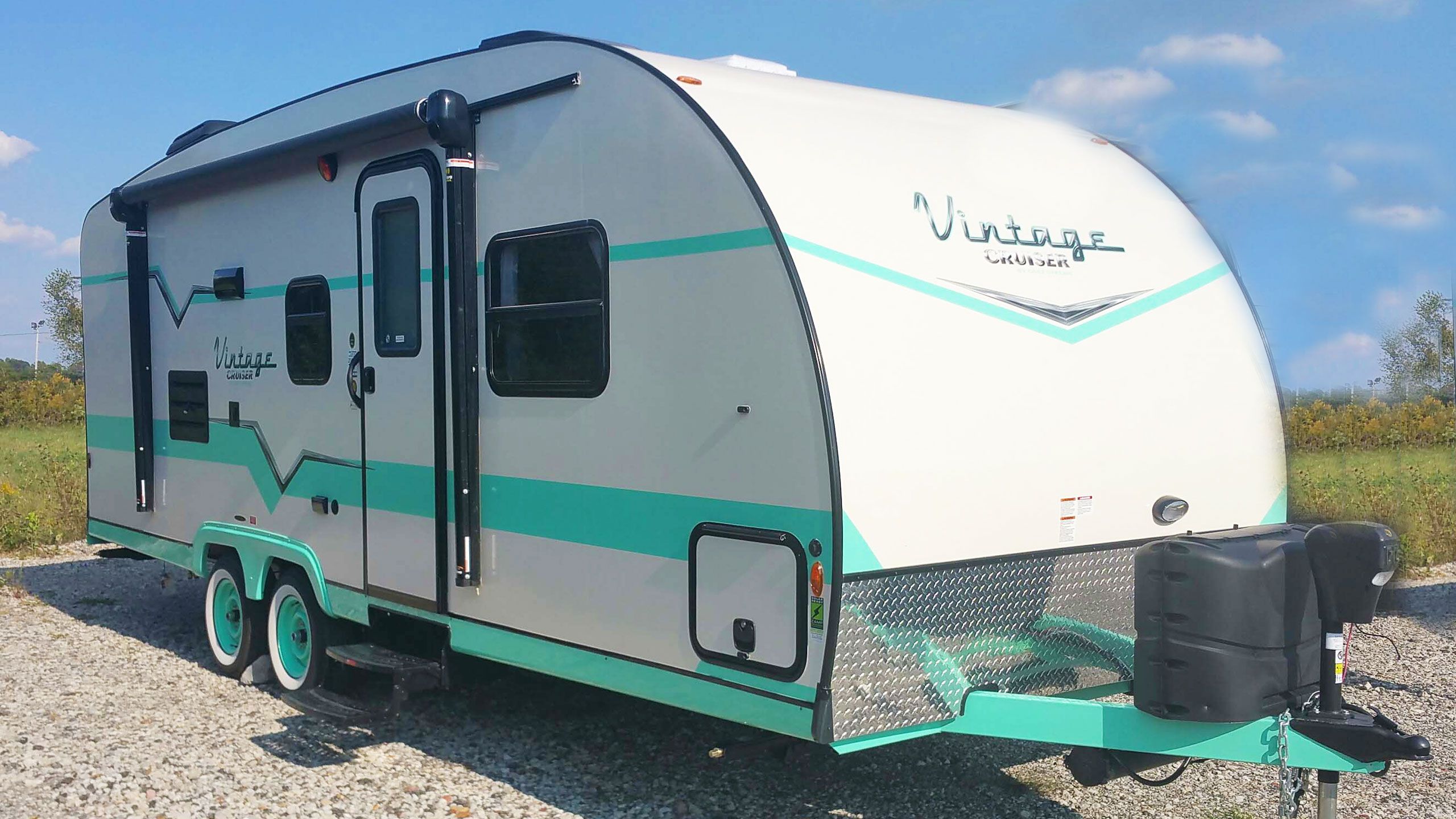 Vintage Cruiser Travel Trailers - Can-Am RV Centre