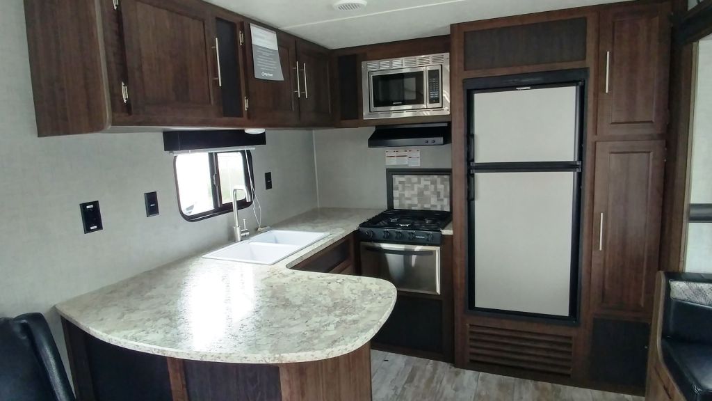 New and Used RV for Sale - RVHotline Canada RV Trader