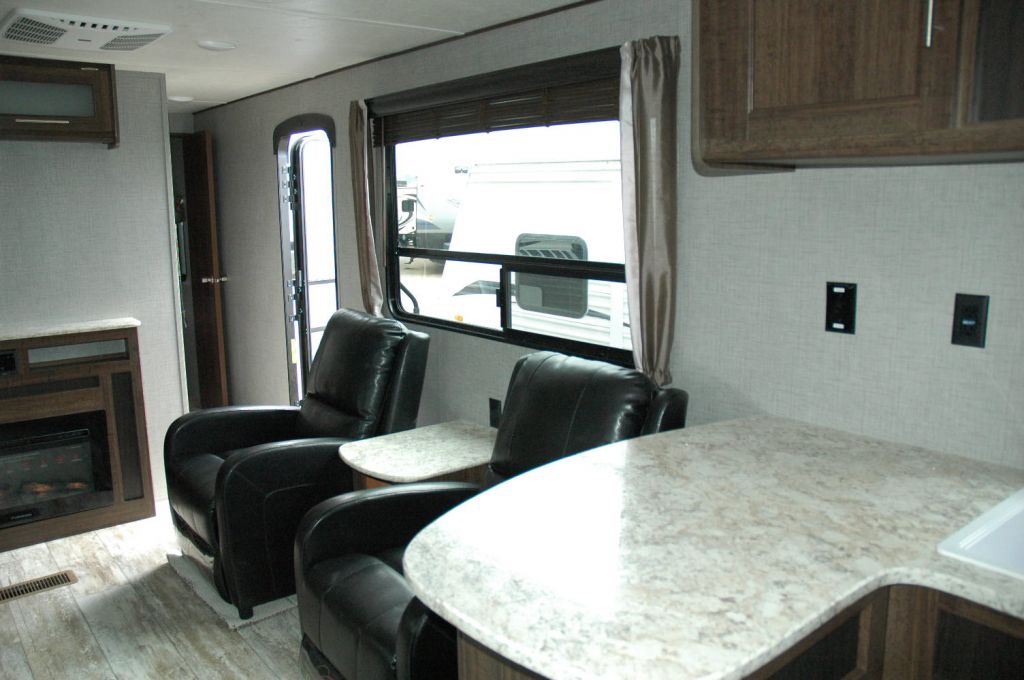 New and Used RV for Sale - RVHotline Canada RV Trader