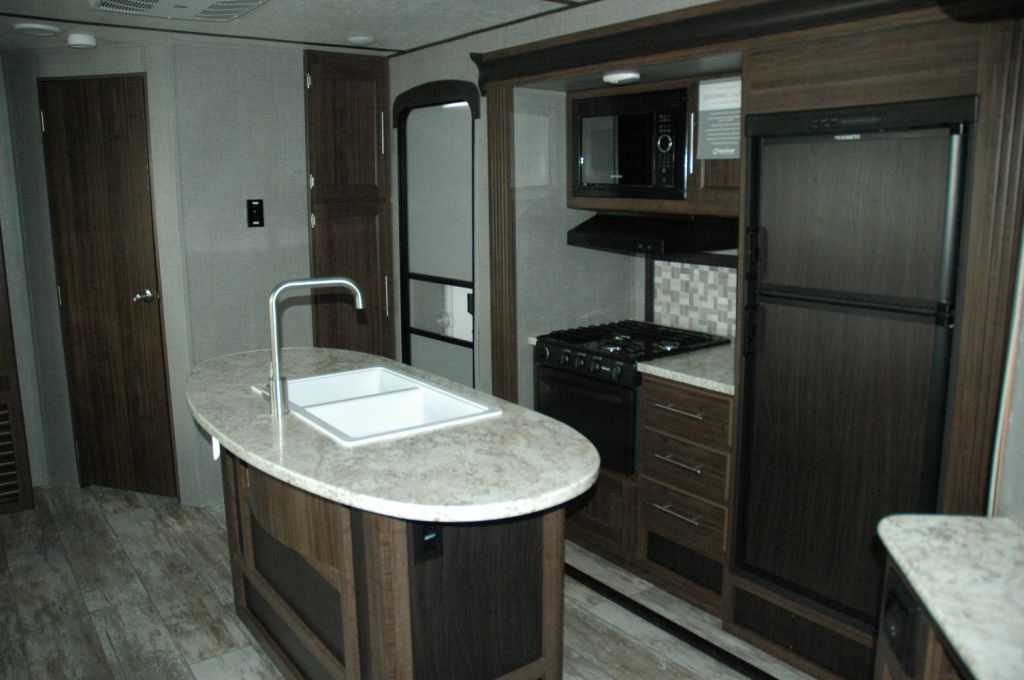 New and Used RV for Sale - RVHotline Canada RV Trader