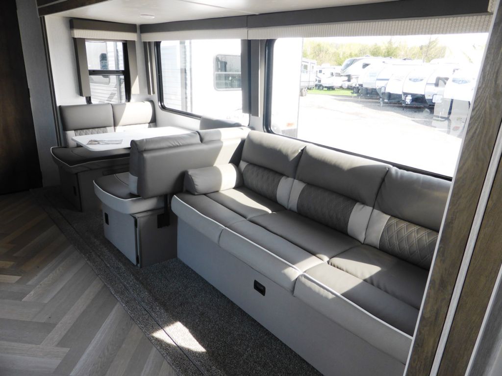 Used RV Travel Trailers for Sale - RVHotline Canada RV Trader