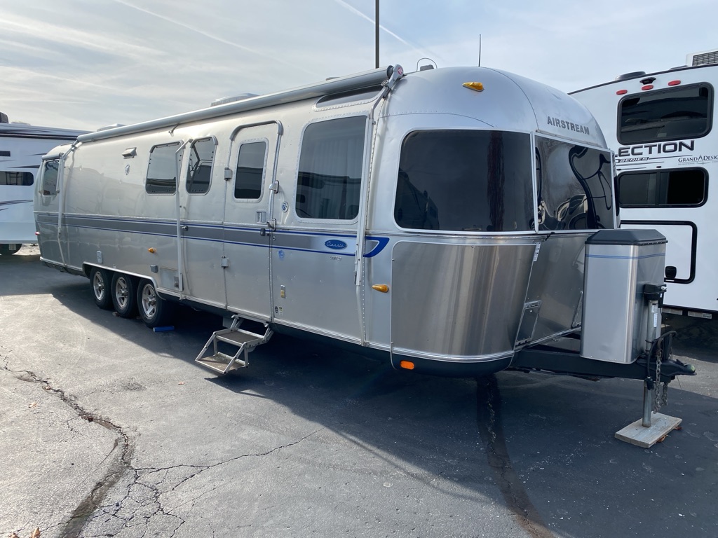 Classic Travel Trailers | Airstream RVs | Bill Thomas Camper Sales