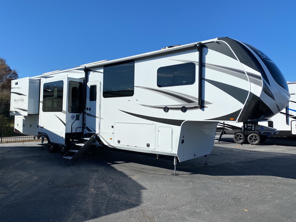 Solitude Fifth Wheels | Bill Thomas Camper Sales | Missouri